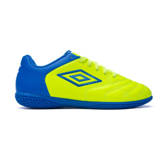 Umbro. Buy the latest Umbro releases to play football - Fútbol Emotion