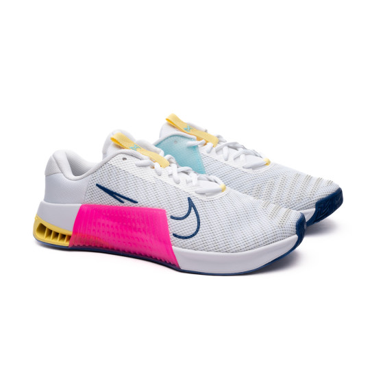 Tenis Nike Metcon 9 White-Deep Royal Blue-Fierce Pink - Fútbol Emotion