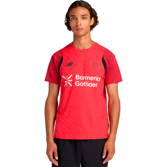 T-Shirt New Balance Bayern Leverkusen 2025-2026 Training Scarlet ...