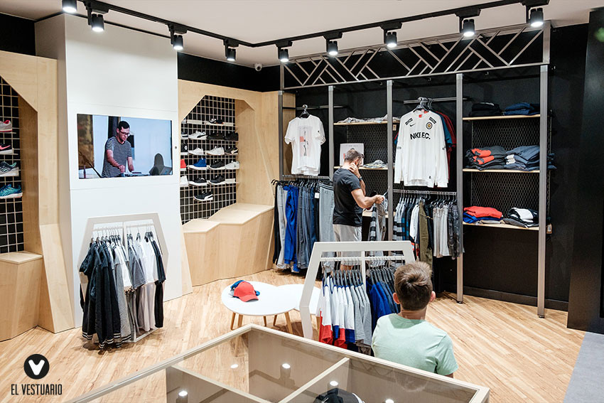 Nueva tienda Futbol Emotion Puerto venecia - Blogs - Fútbol Emotion