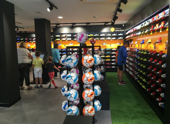 INAUGURACIÓN TIENDA FUTBOL EMOTION SAN SEBASTIÁN - Blogs - Fútbol Emotion