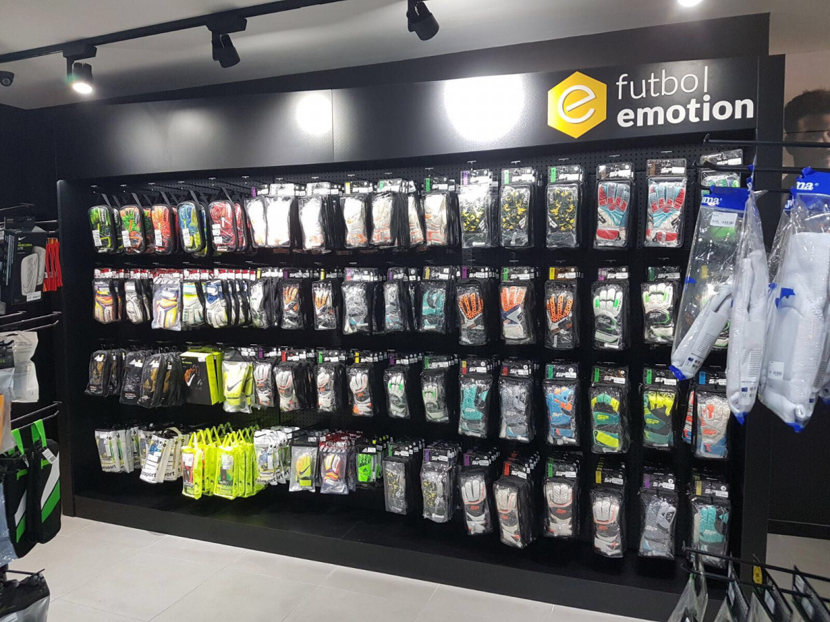 Reapertura tienda Fútbol Emotion Pamplona - Blogs - Fútbol Emotion