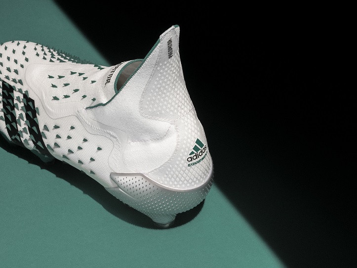 Predator Edge vs Predator Freak - Blogs - Fútbol Emotion