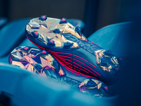 Predator Edge vs Predator Freak - Blogs - Fútbol Emotion