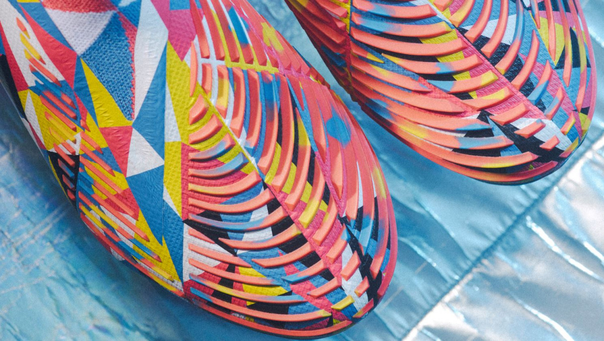 Nuevo adidas Geometric Pack - Blogs - Fútbol Emotion