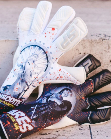 Nuevos guantes SP para Dani Cardenas - Blogs - Fútbol Emotion